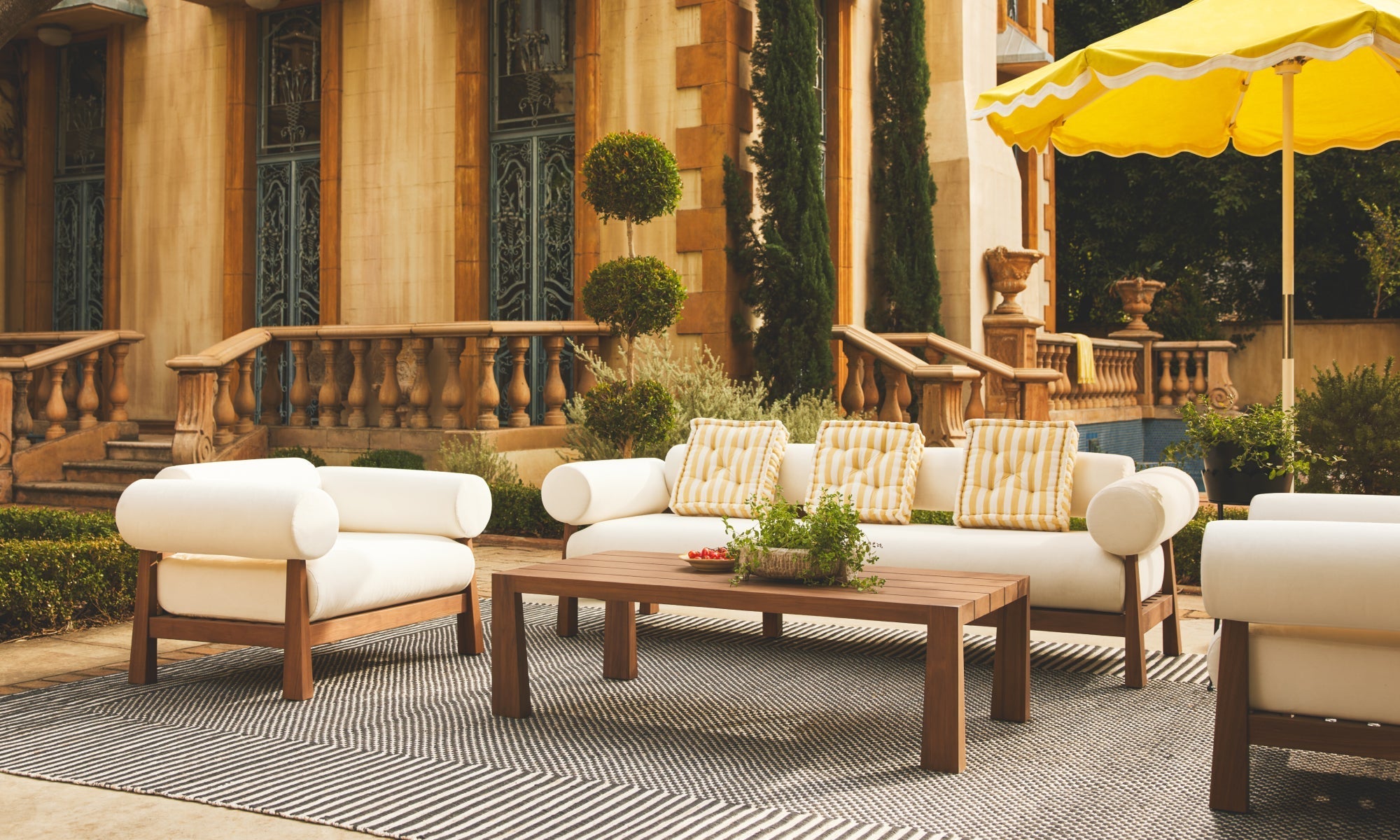 Soft + Modern Outdoor Lounge Inspiration – Page 8