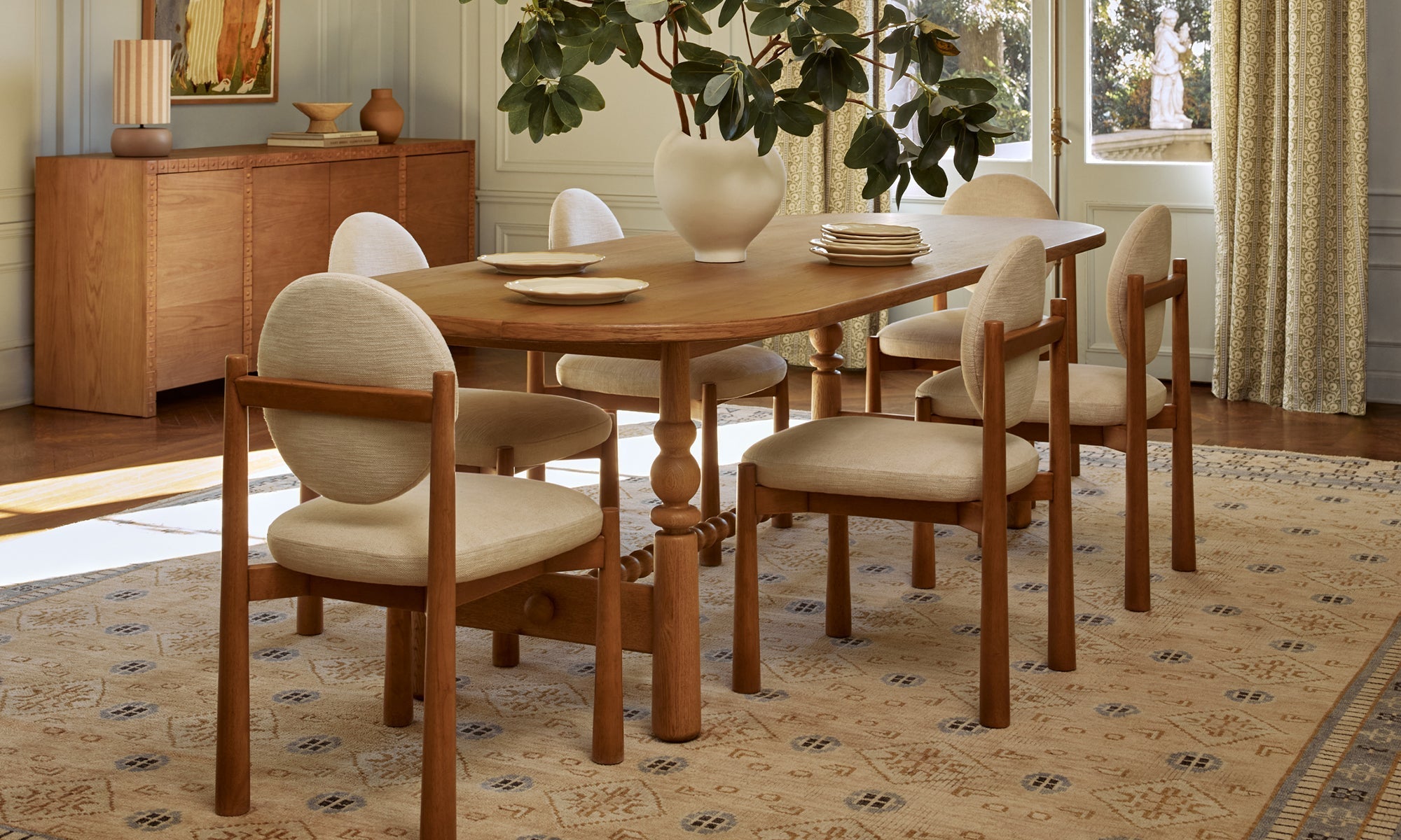 Soft Traditional Dining Room Inspiration