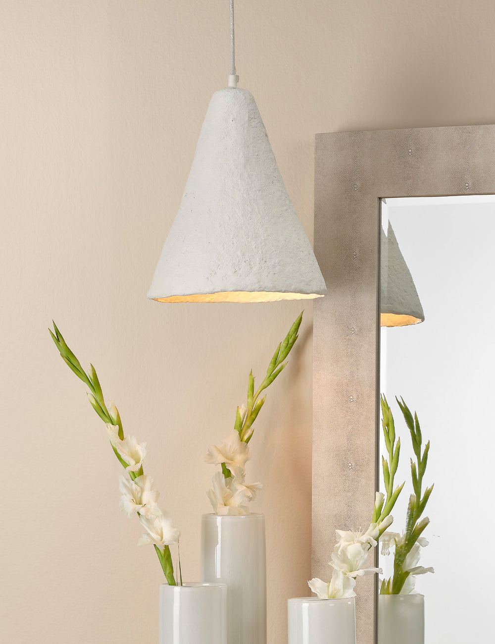 Edvard Sculptural Pendant Light