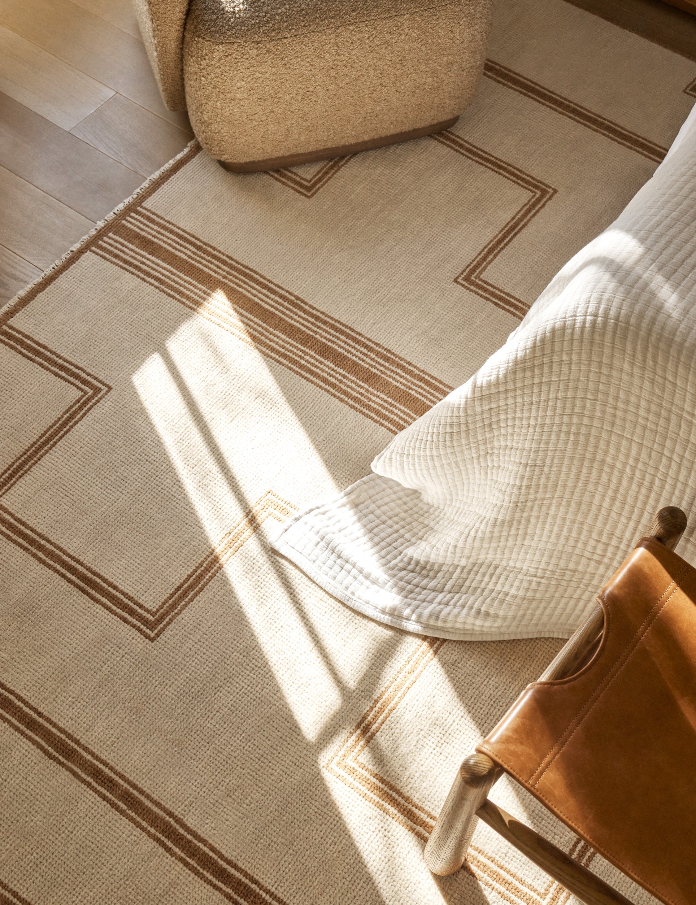 Safir Hand-Knotted Geometric Wool Rug