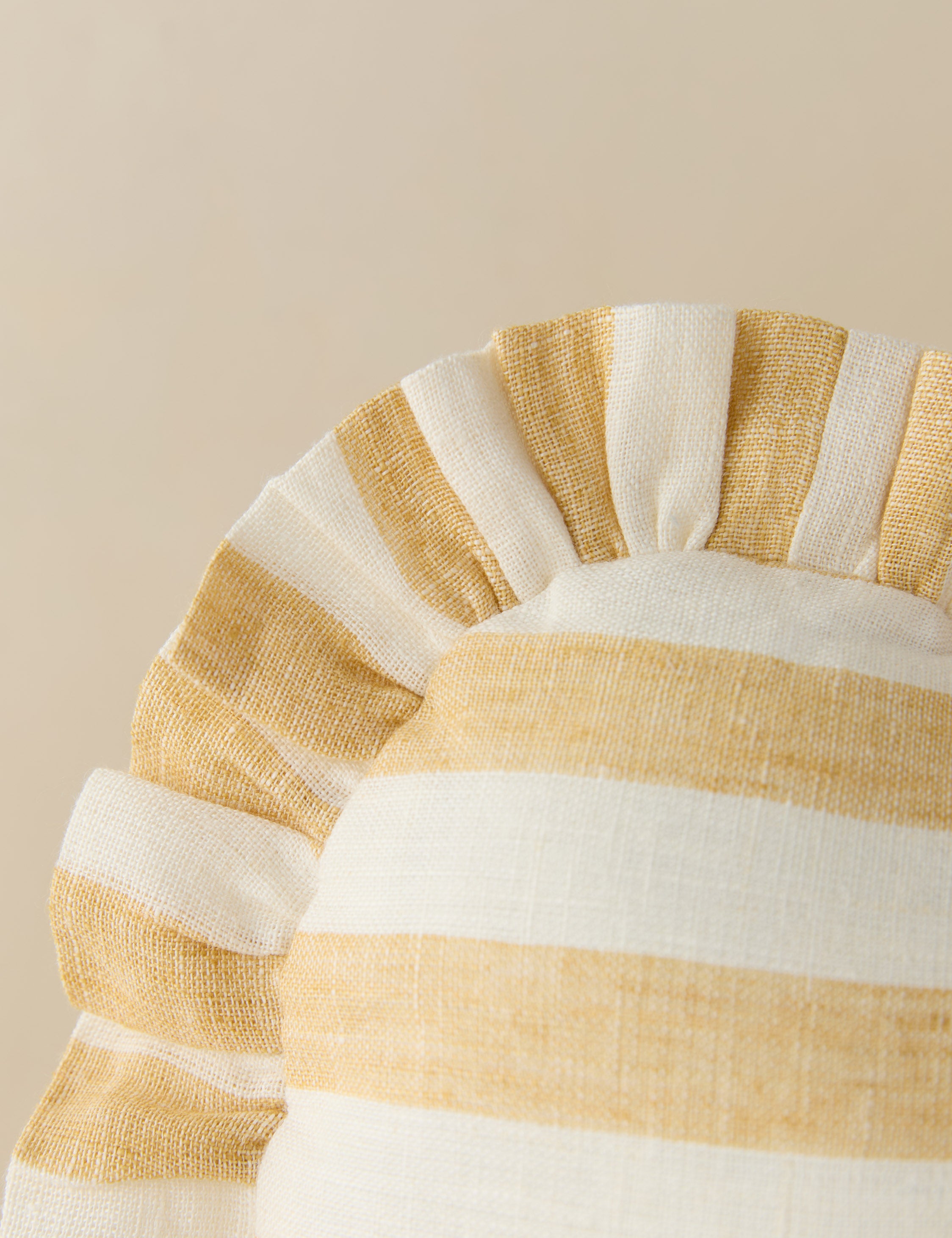 Amaroso Ruffle Linen Heart Pillow