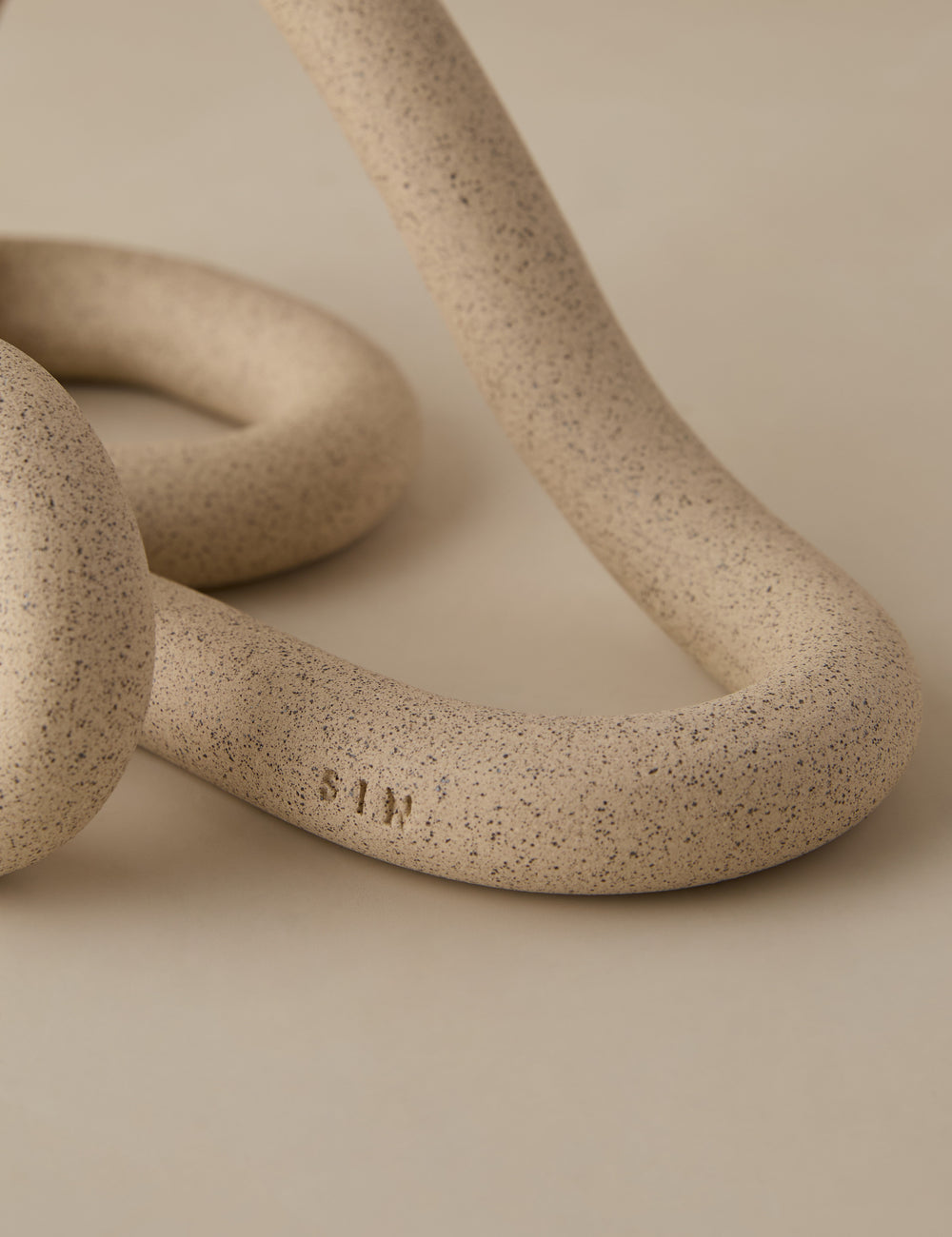 Lumbra Book Stand by SIN