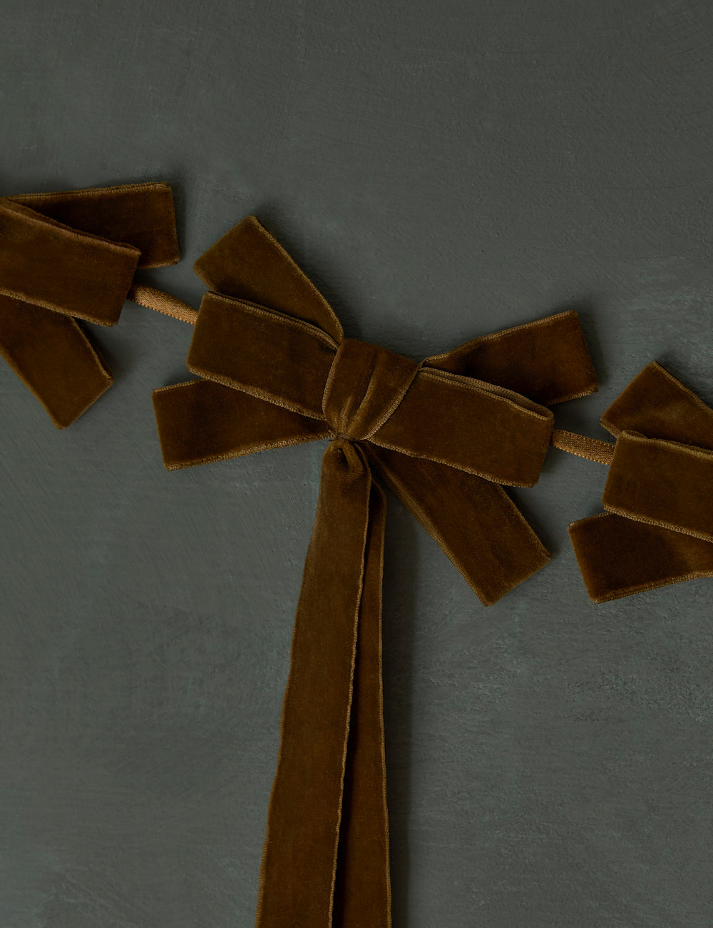 Mauree Velvet Garland