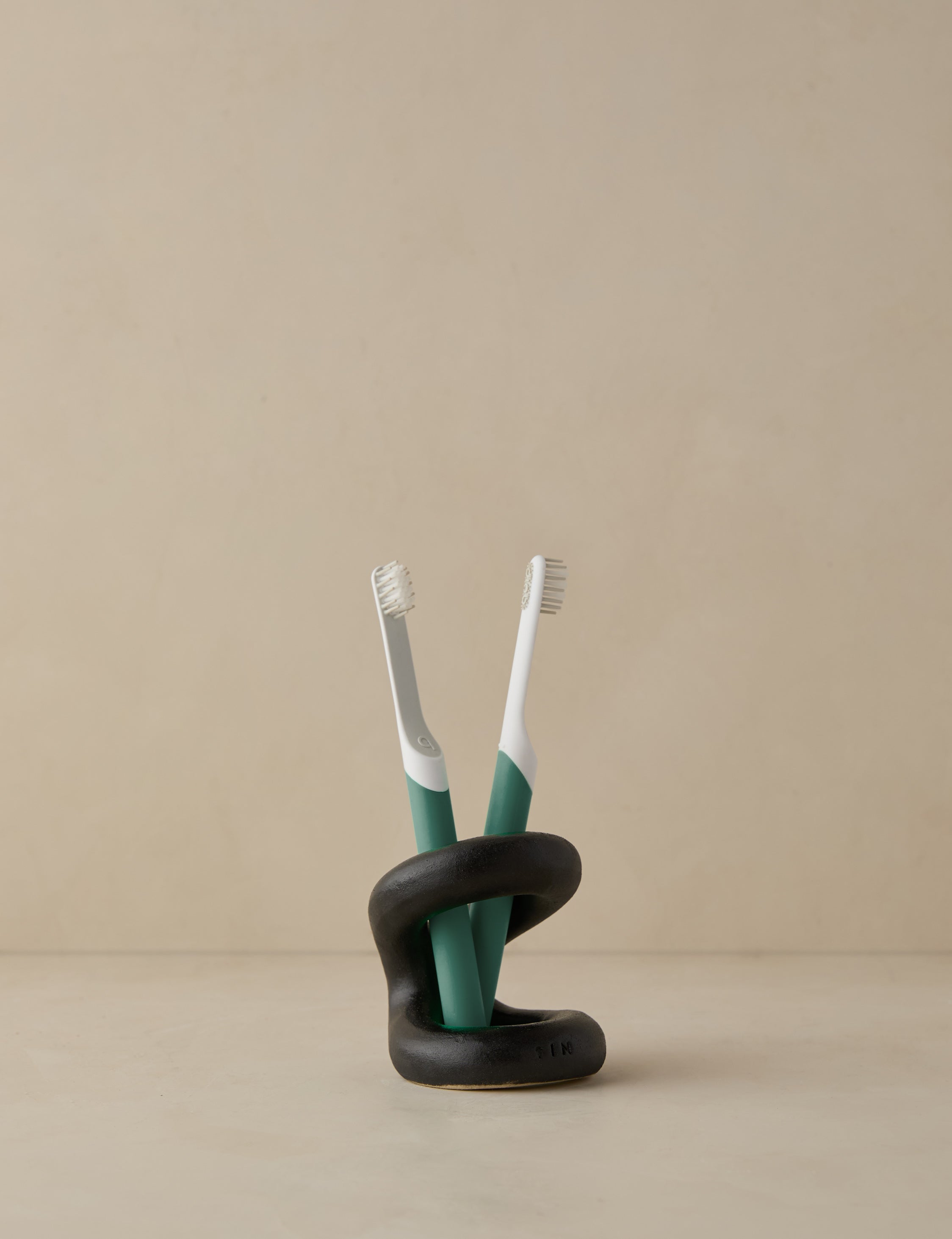 Ood Toothbrush Holder by SIN