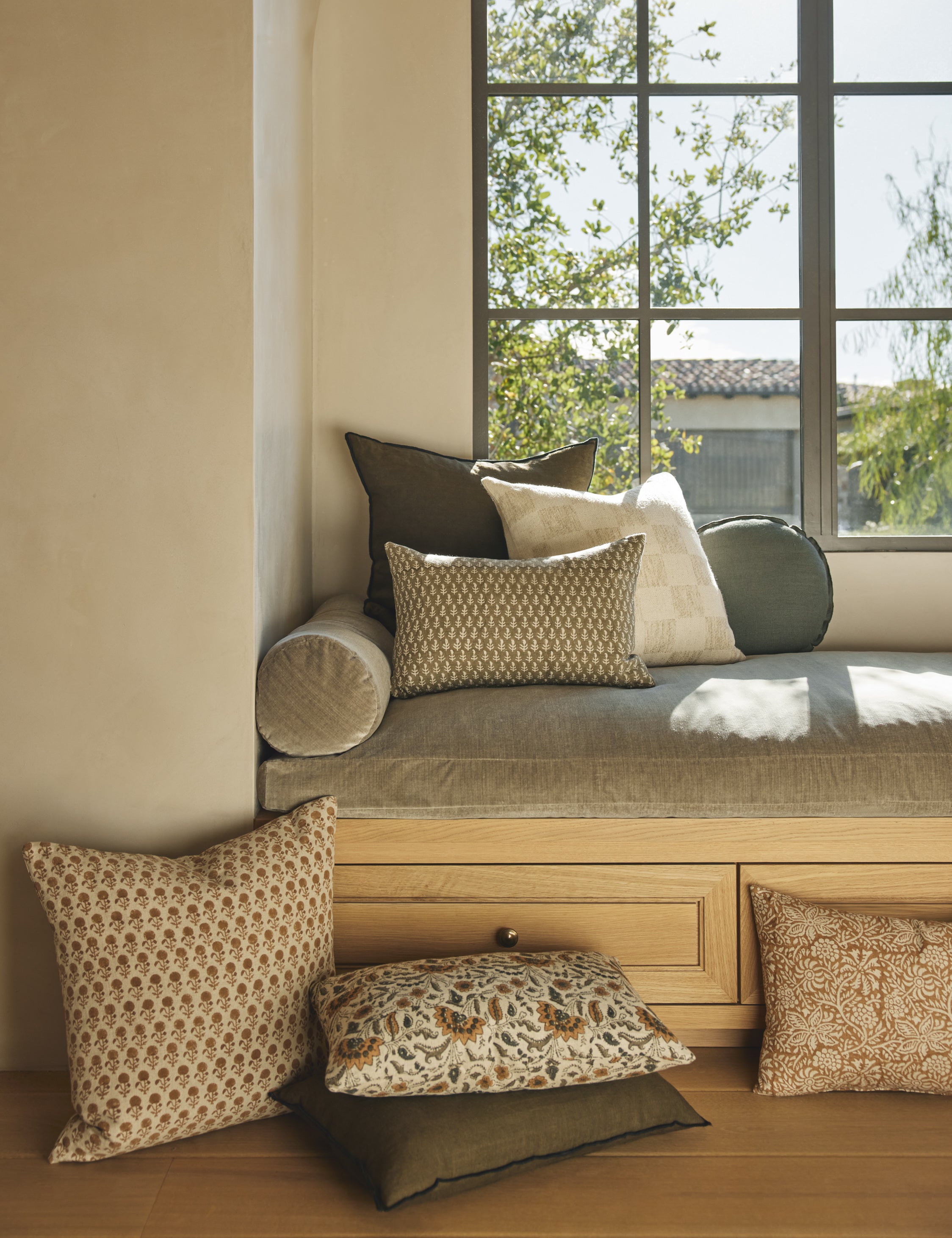 Clea Handmade Linen Pillow