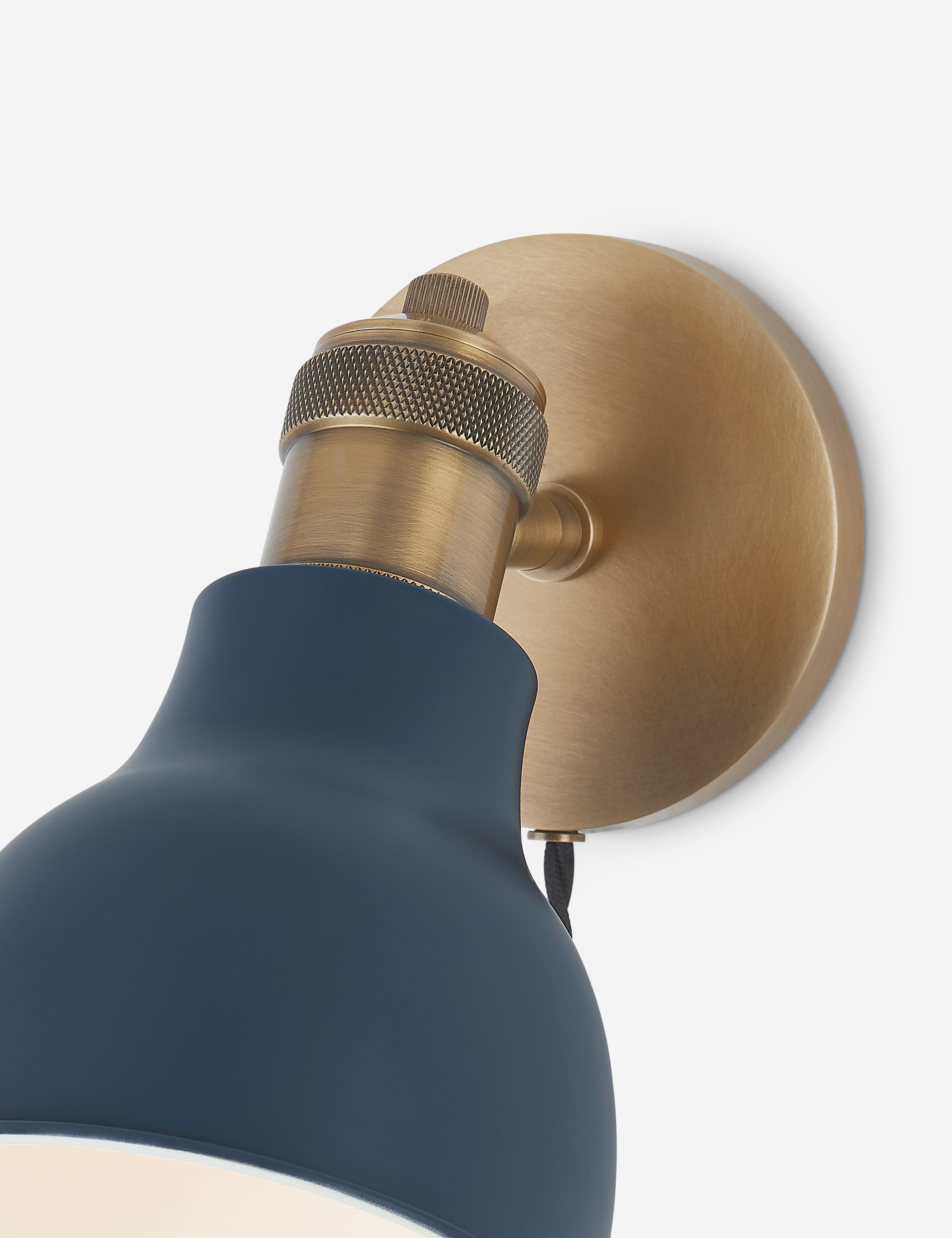 Harnet Adjustable Plug-In Sconce