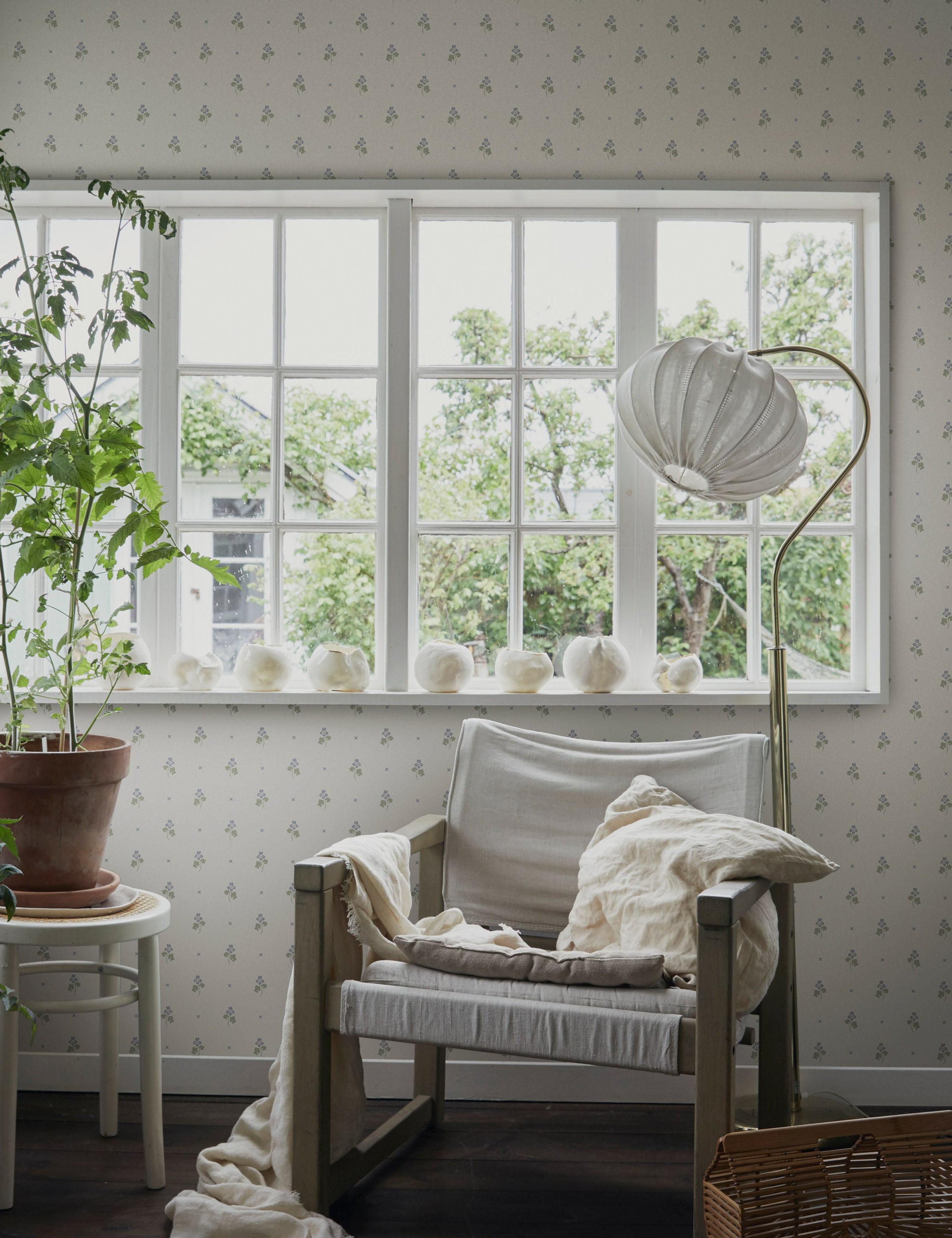 Mimi Wallpaper by Scalamandre