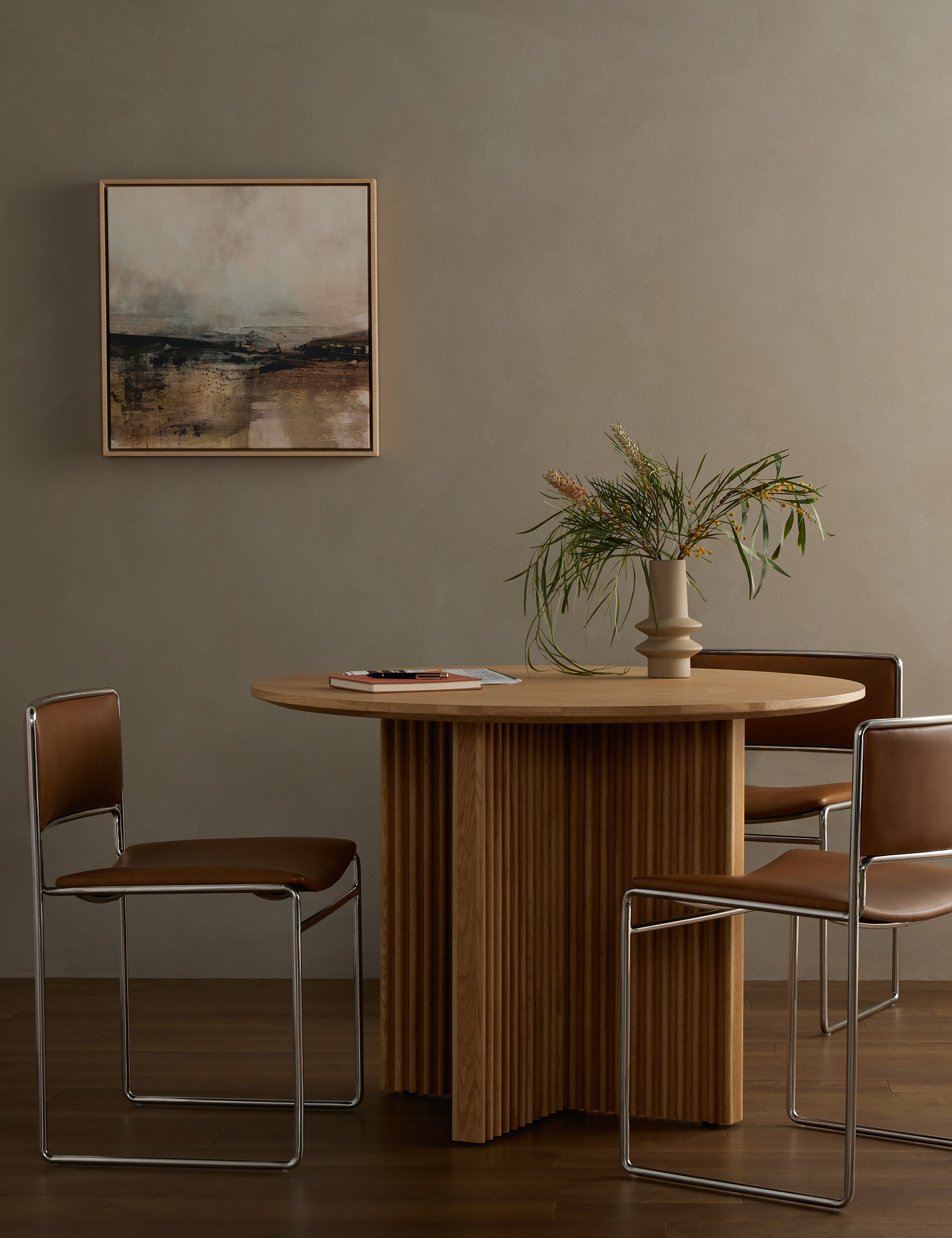 Sekani Round Oak Dining Table With Reeding