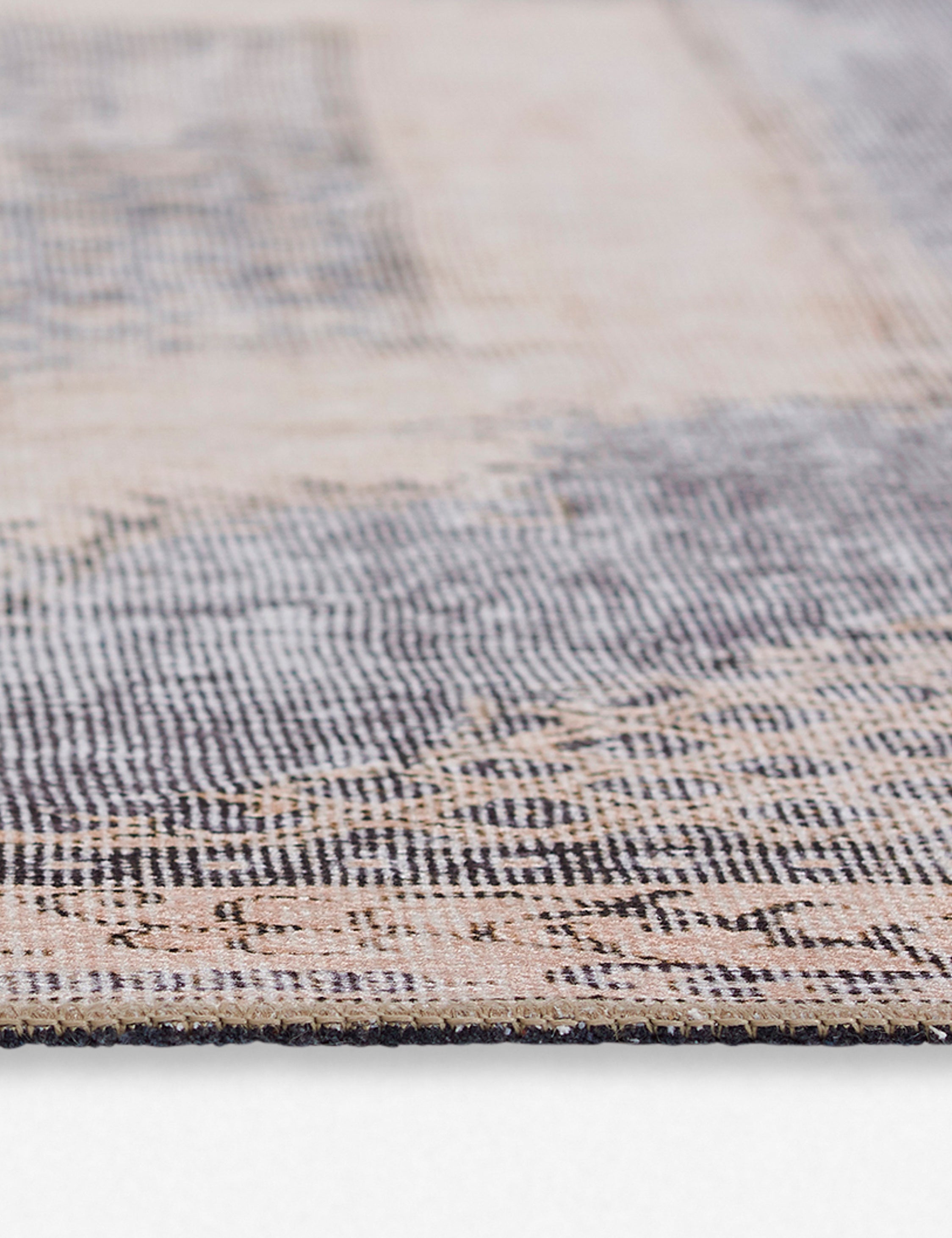 Dharma Vintage-Inspired Traditional Rug