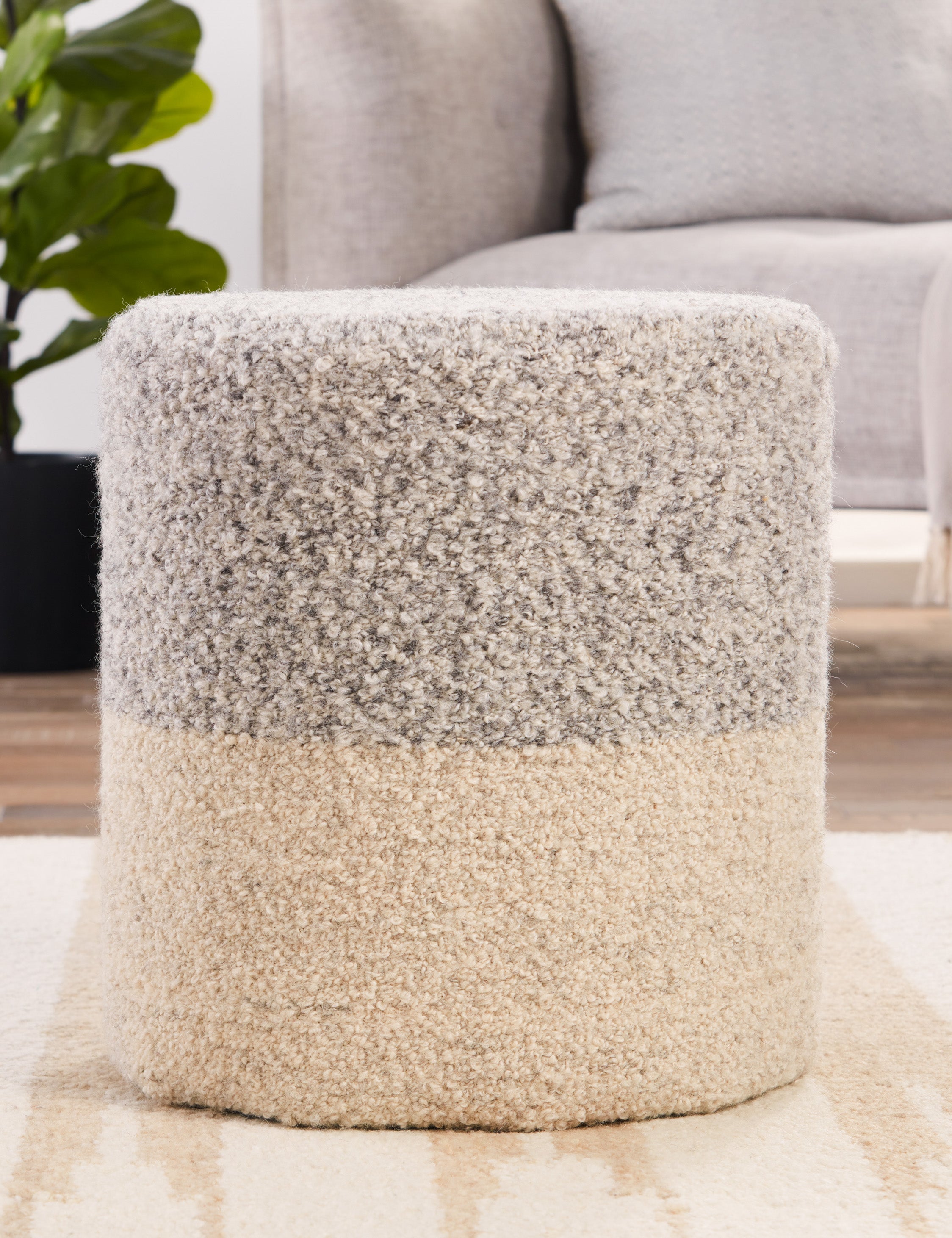 Ulla Boucle Pouf