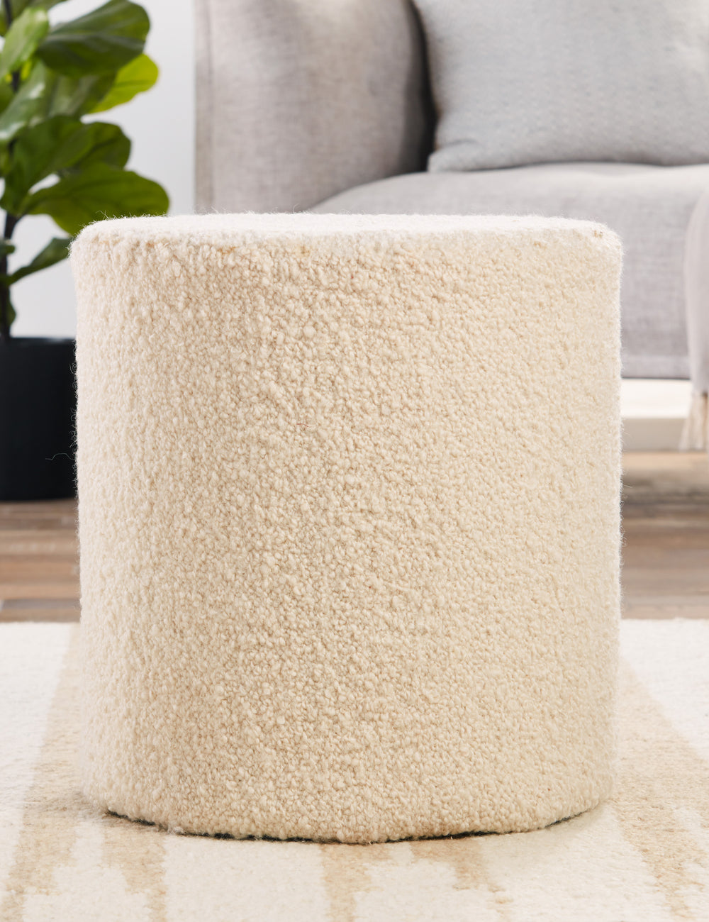 Ulla Boucle Pouf