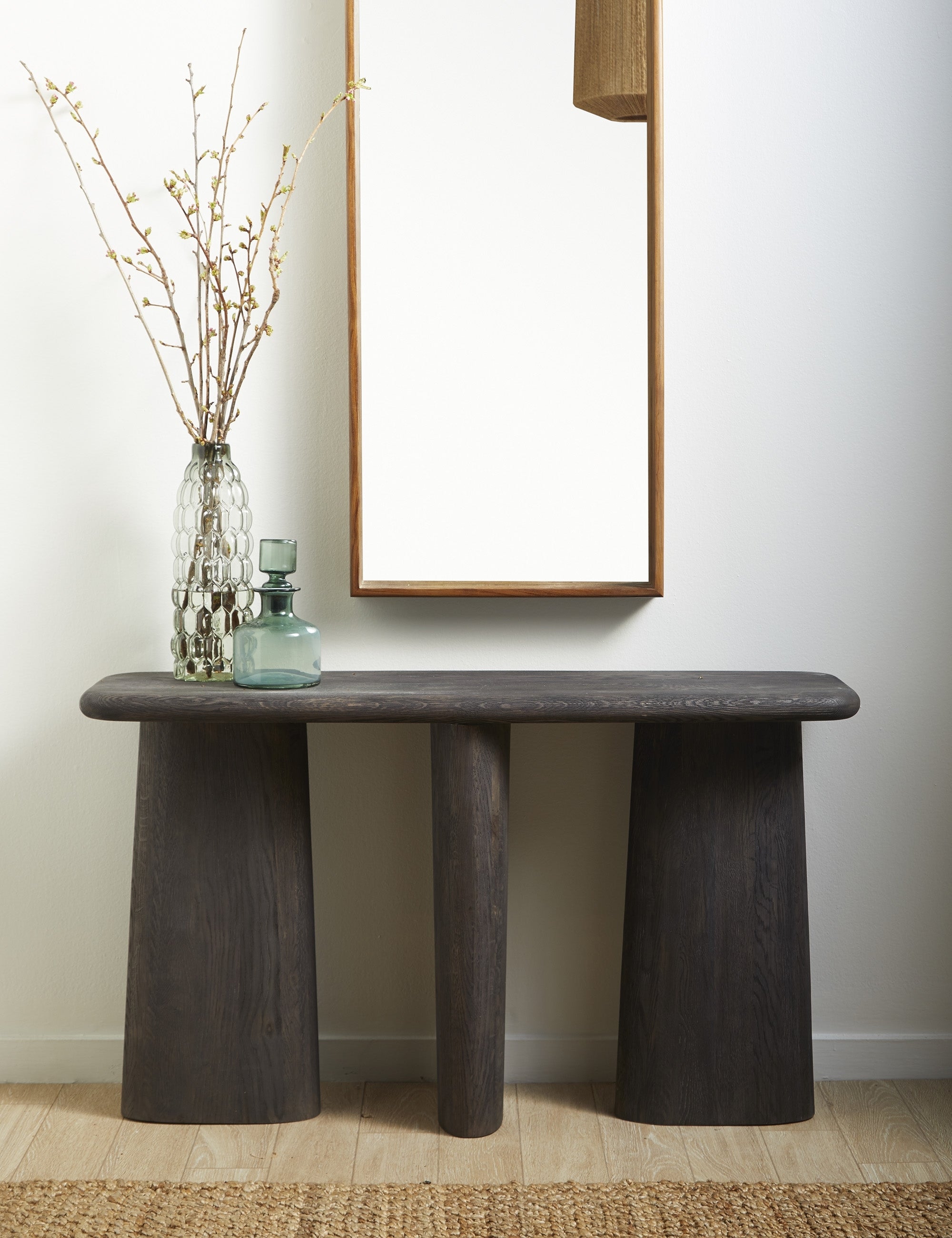 Nera Console Table