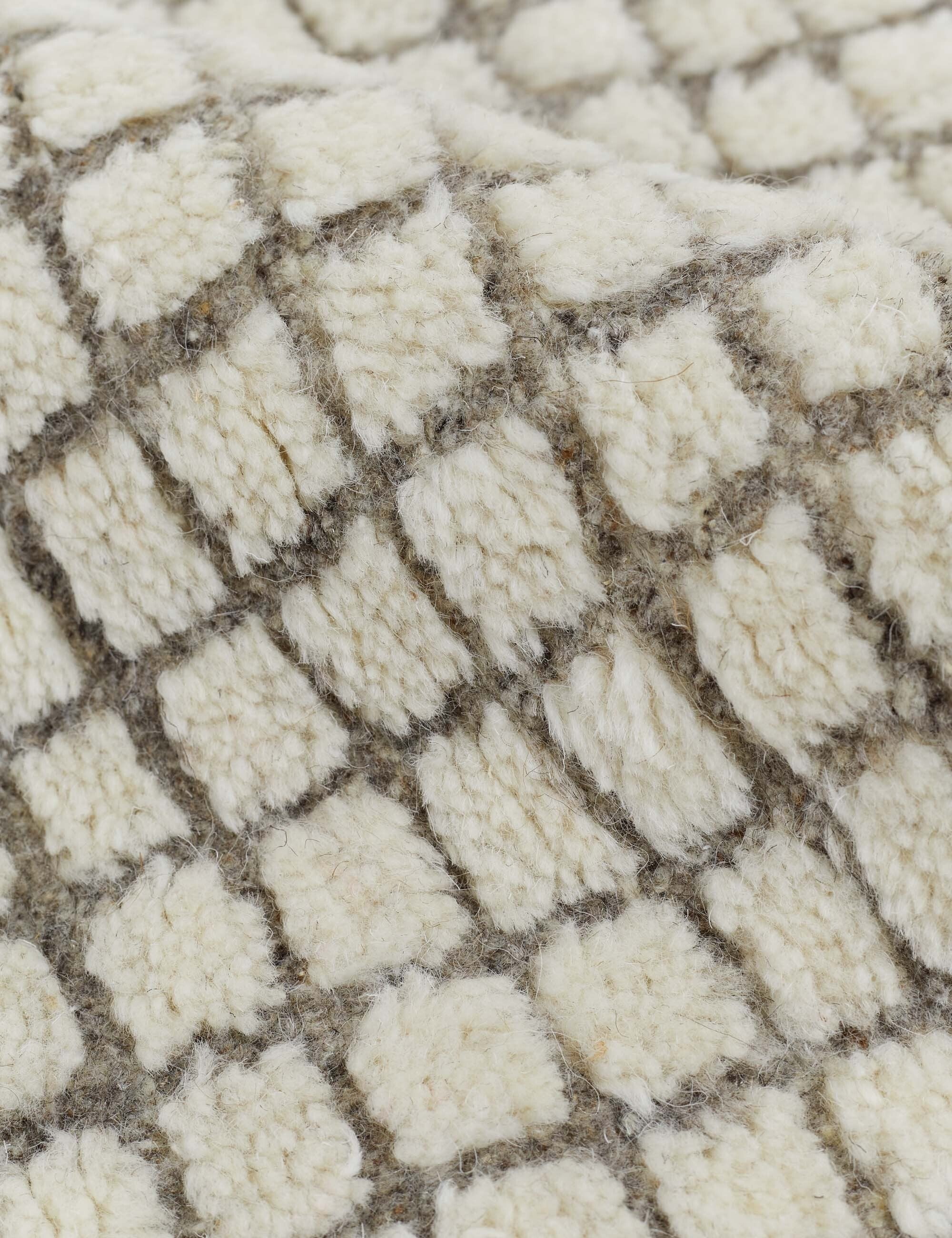 Uma Hand-Knotted Wool Grid Rug